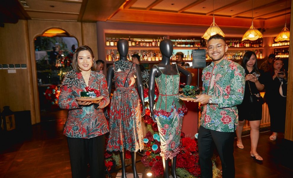 Amanda Hartanto Rilis Koleksi Terbaru di Hari Batik Nasional 2024, ‘The ...
