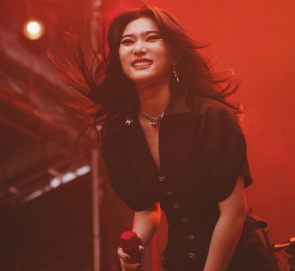 Isyana Sarasvati Bakal Guncang Malam Tahun Baru di Herloom Hotel BSD ...